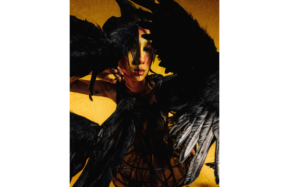 walk along the line | Schön! Magazine